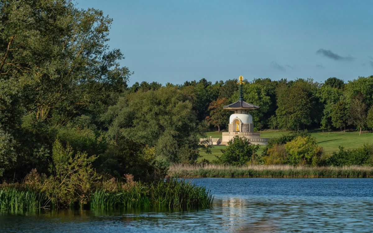 About Us | Willen Lake